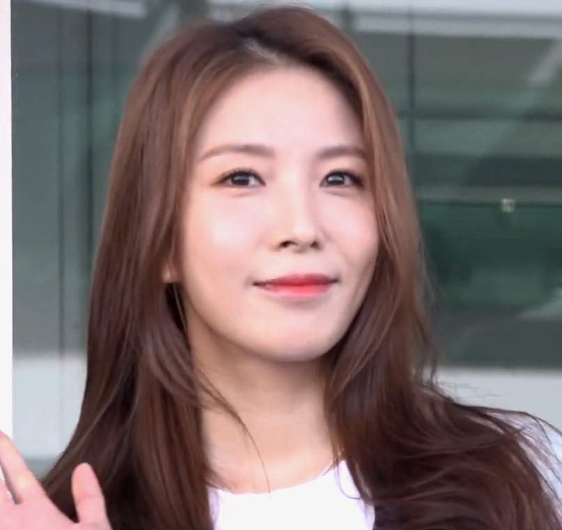 15 Famous Korean Singers